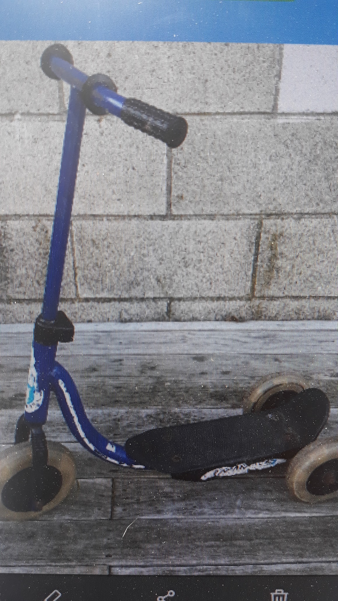 Lil Scoot, Blue